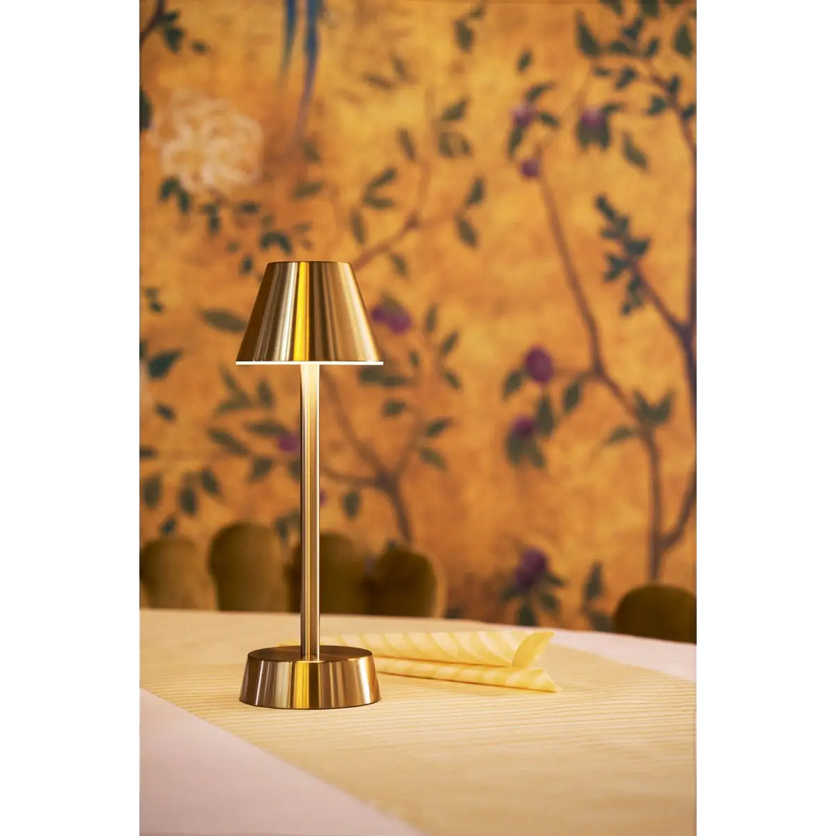 LED lampe, Duni Cordless Zelda, 32cm, Ø10,3cm, guld - 6 stk - Køb ... LED lampe, Duni Cordless Zelda, 32cm, Ø10,3cm, guld - 6 stk - Køb ...