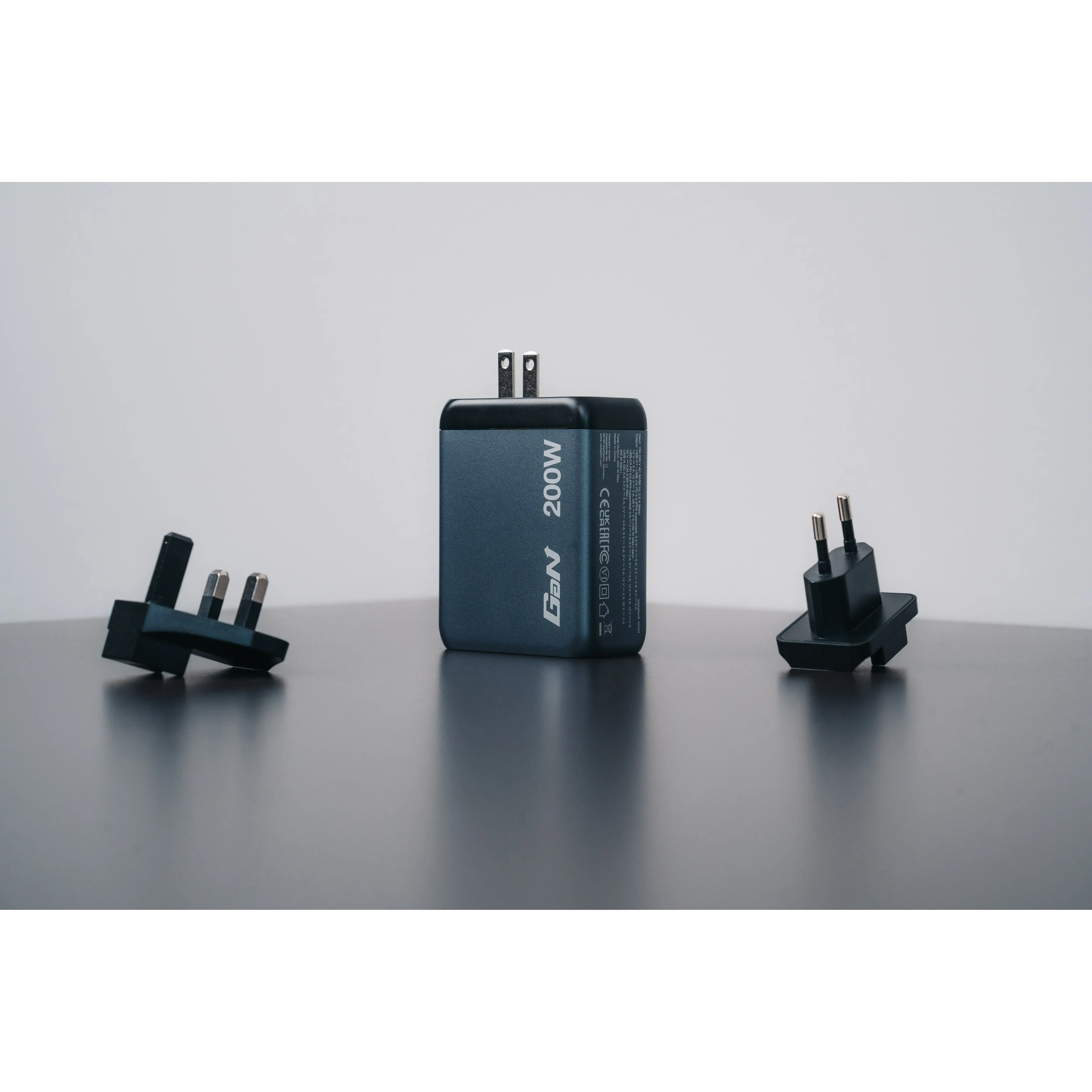 Verbatim GNC-200 GaN Charger 4 Port 200W USB-A/USB-C - Køb billigt på ...