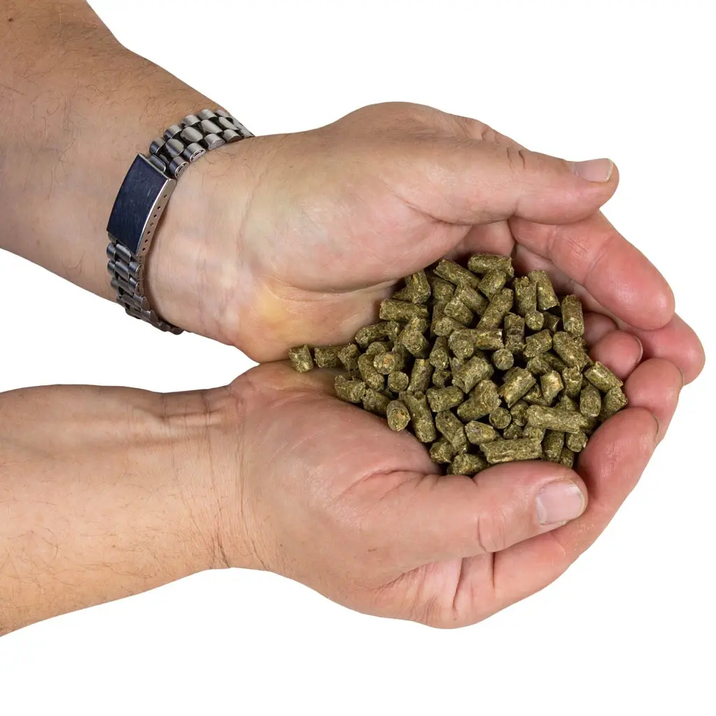Hestefoder Natural Classic Cup 15 kg » Køb online hos LINDS.dk