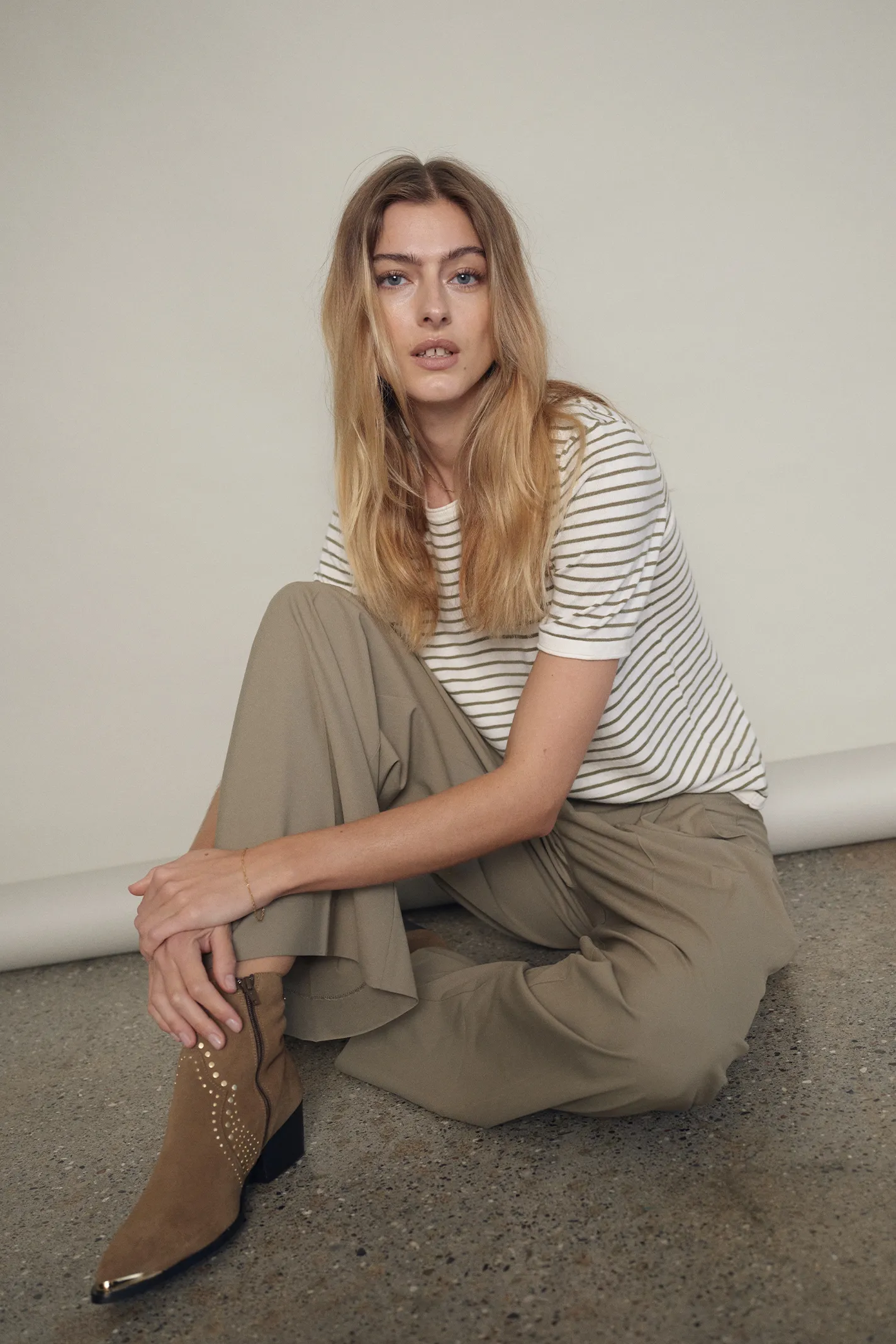 166520 SKO & STØVLER Dark Beige fra MOS MOSH.