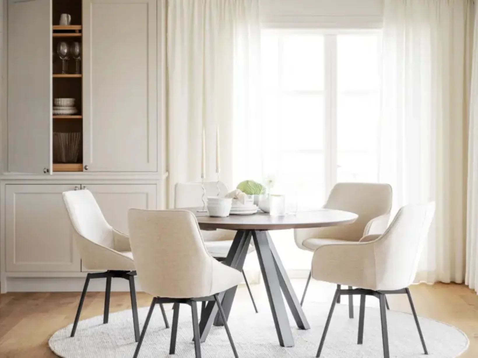 Spisebordsstole til stuen I Se vores spisebordsstole her