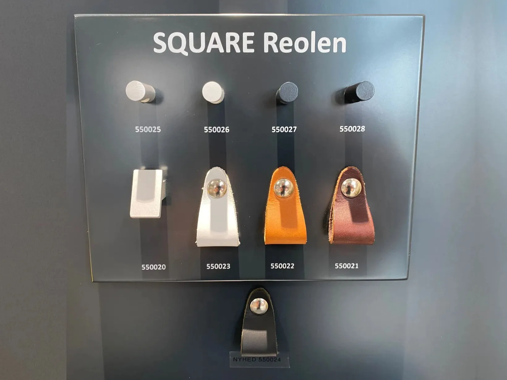 Nu på TILBUD - Square Classic skænk - opstilling 19 - bolighuset.dk