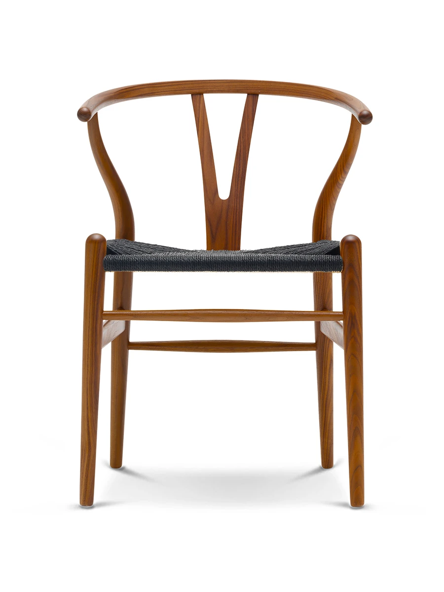 Hans J. Wegner Y-stol i lakeret valnød med sort flet | køb CH24 fra ...