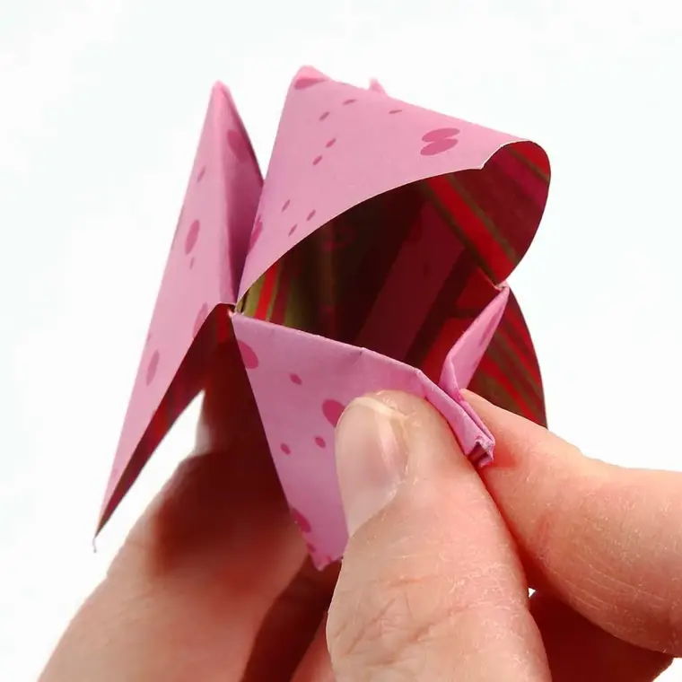 Foldet origami fugl