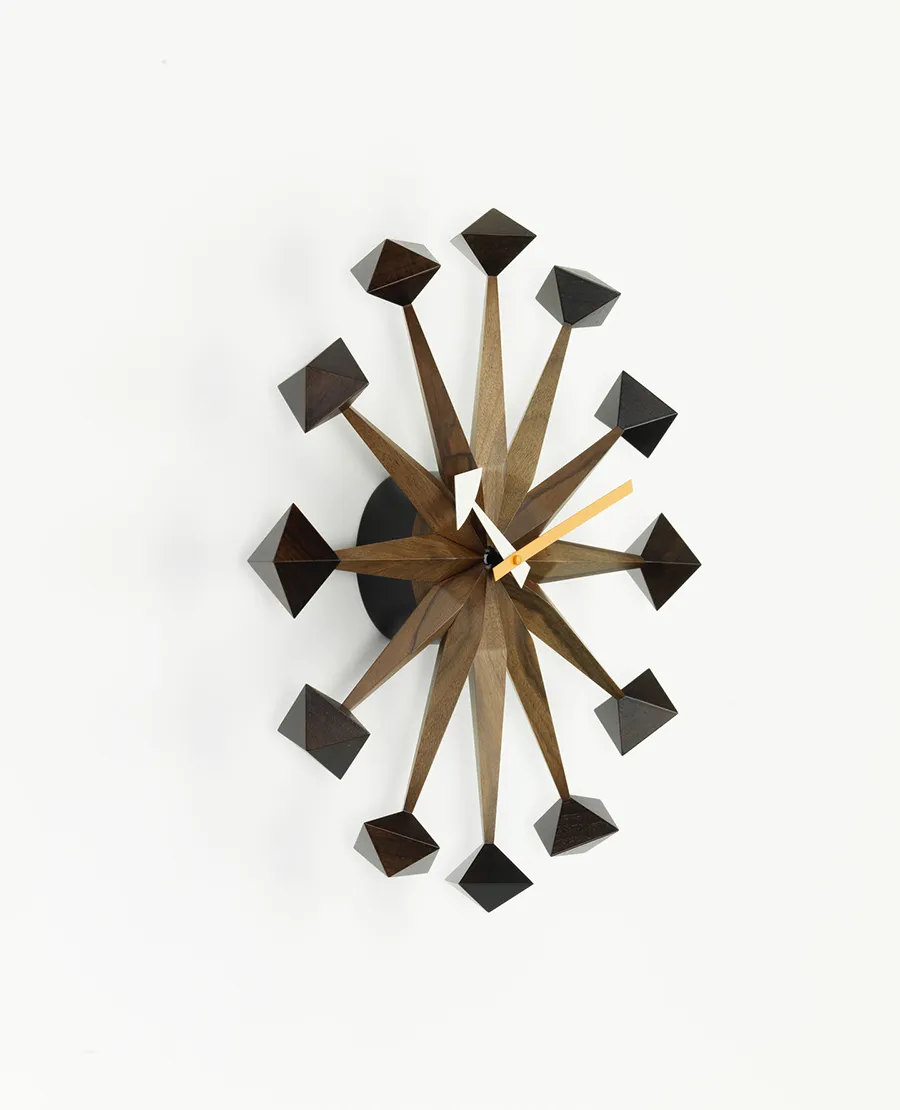 Polygon Clock fra Vitra | Se George Nelsons ure her
