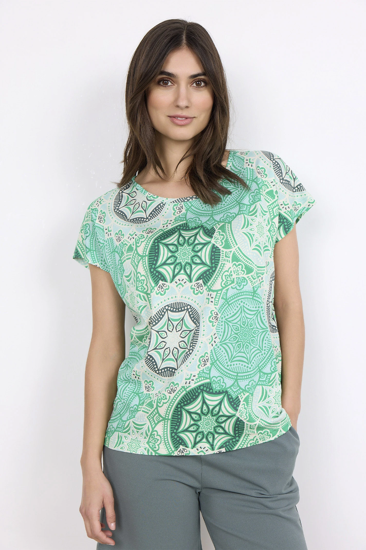 FELICITY AOP 417 TOPPE & T-SHIRTS Bright Green fra SOYACONCEPT.