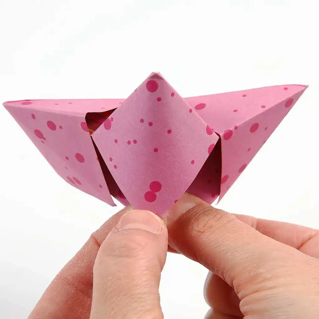 Foldet origami fugl