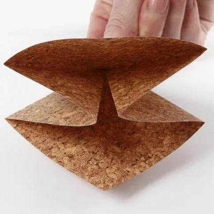 Origami fugl ophængt med perler