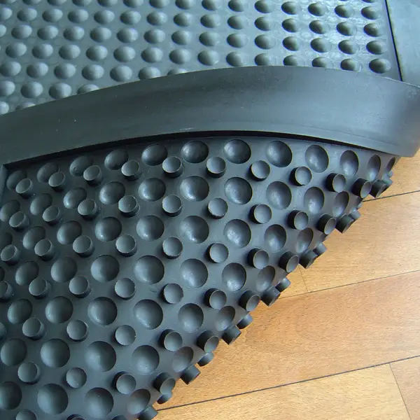 Kuglemåtte Naturgummi 600x900mm sort » Køb billigt på Grafical.dk