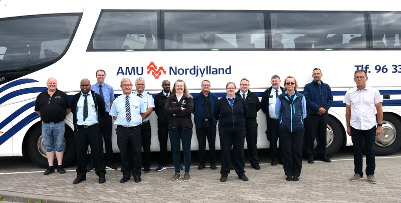 Tillykke til de nyuddannede buschauffører, trin 1