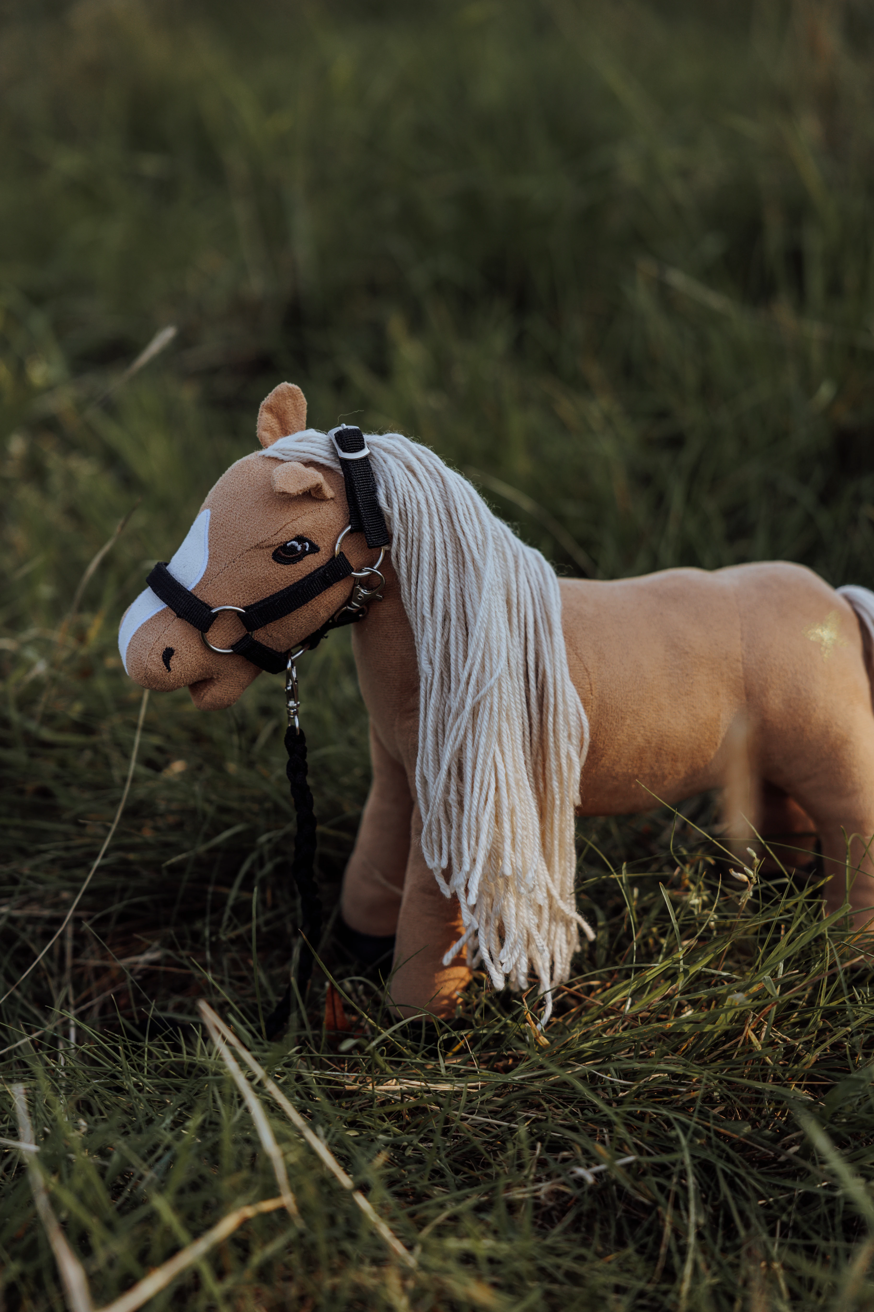 Daisy Beige Cuddle Pony 30cm - Perfect Gift for Kids