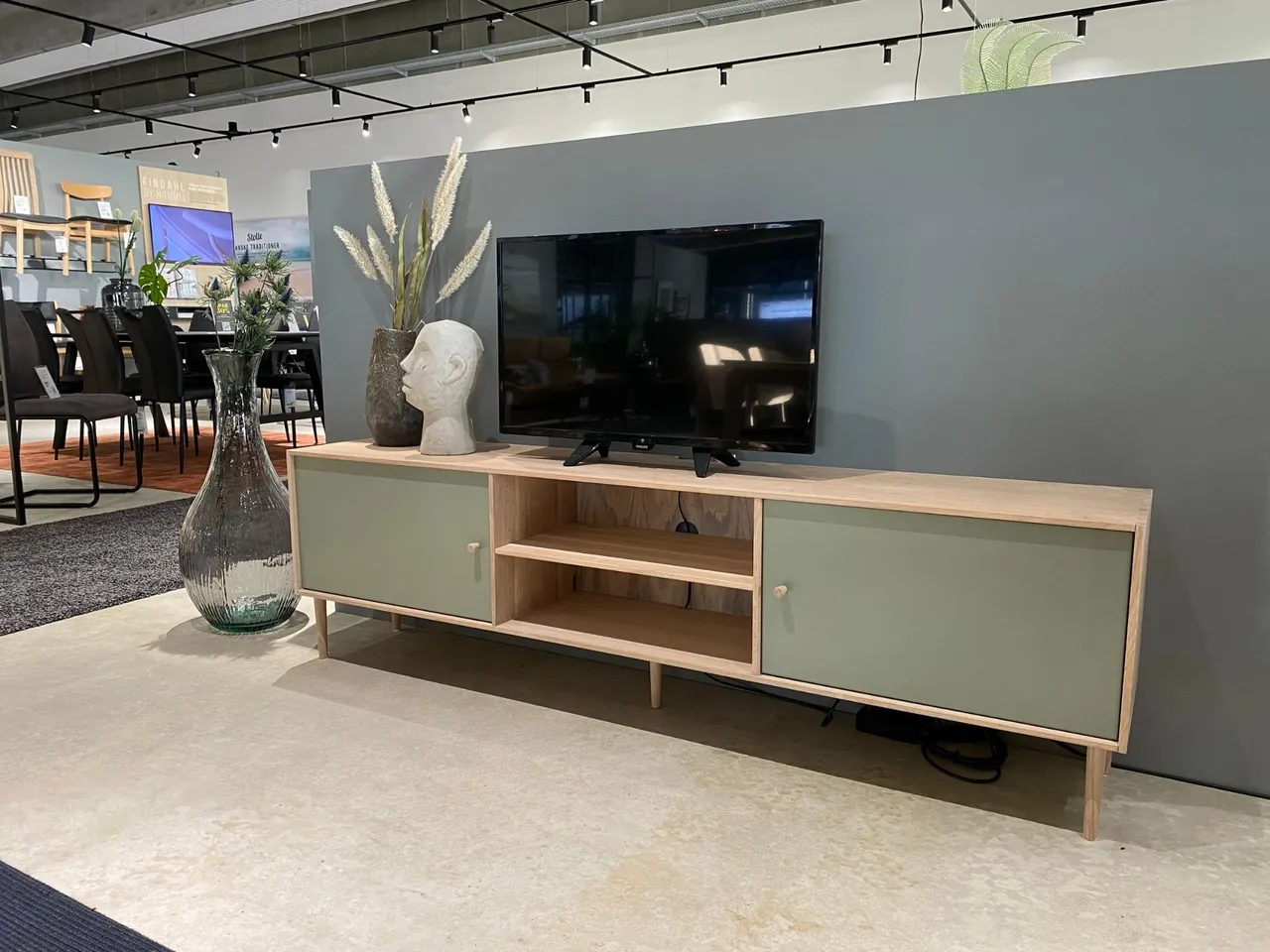 Nu på TILBUD - Square Classic TV-bord - opstilling 44 - bolighuset.dk