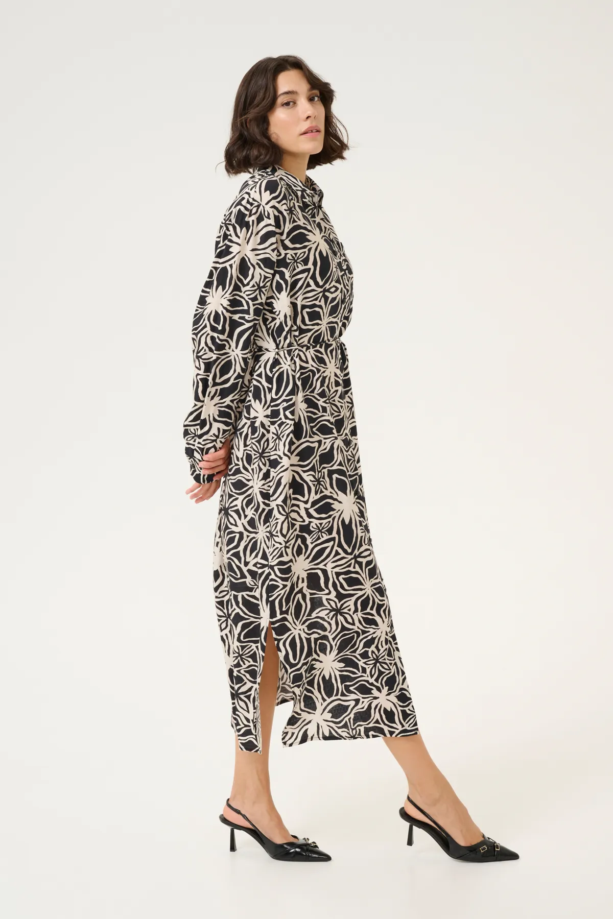 10509605 KJOLER Black / Light Beige Flower fra Kaffe.