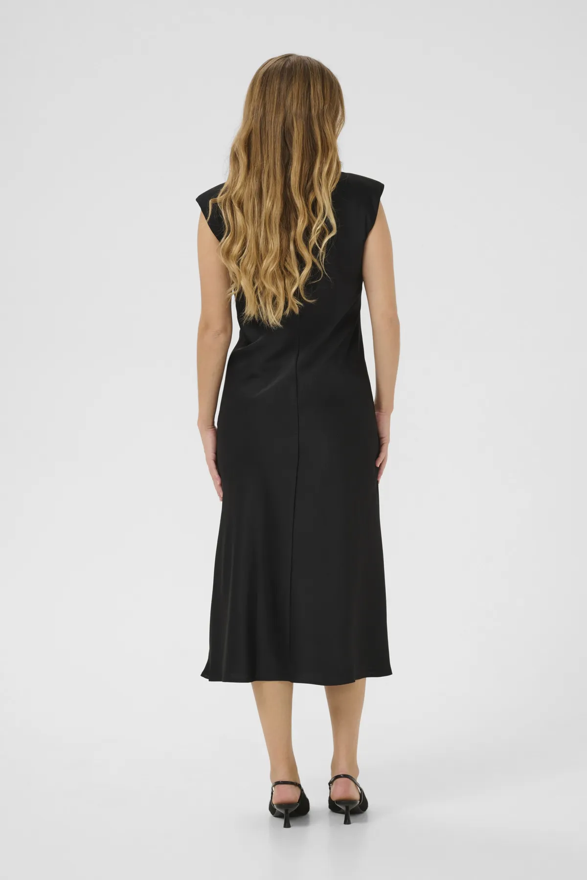 10509763 KJOLER Black deep fra Kaffe.