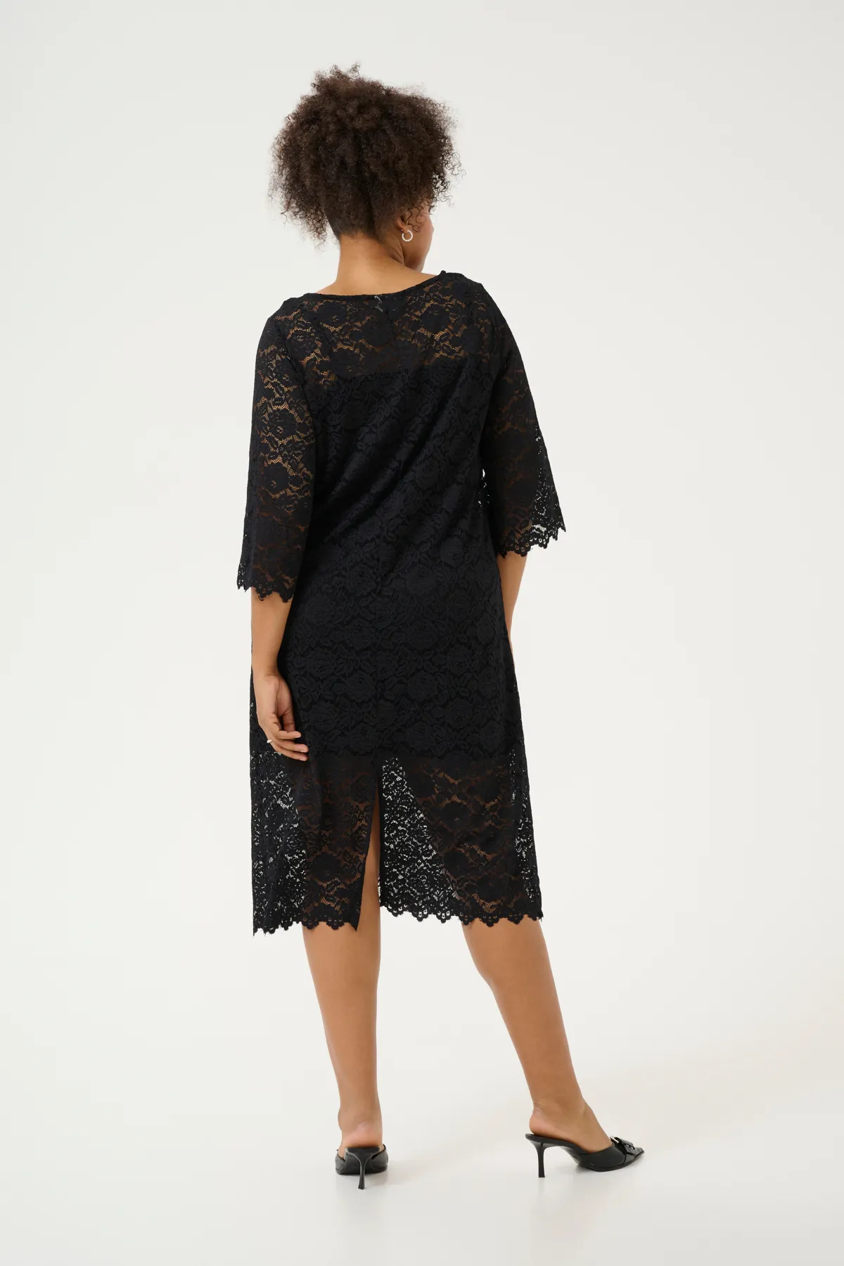 10583069 KJOLER Black deep fra Kaffe Curve.