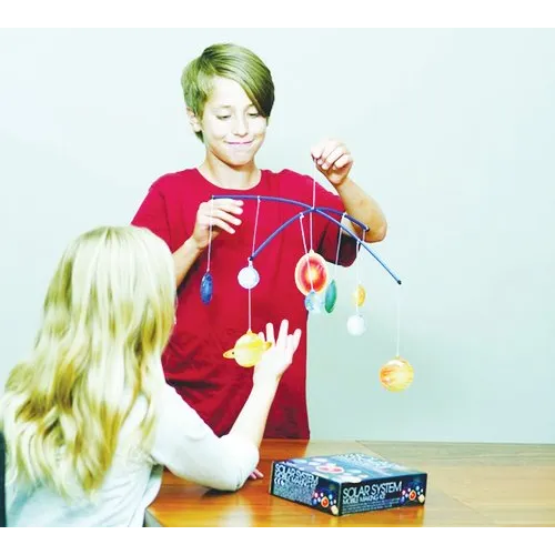 Lav dit eget Solsystem med KidzLabs Uro-samlesæt