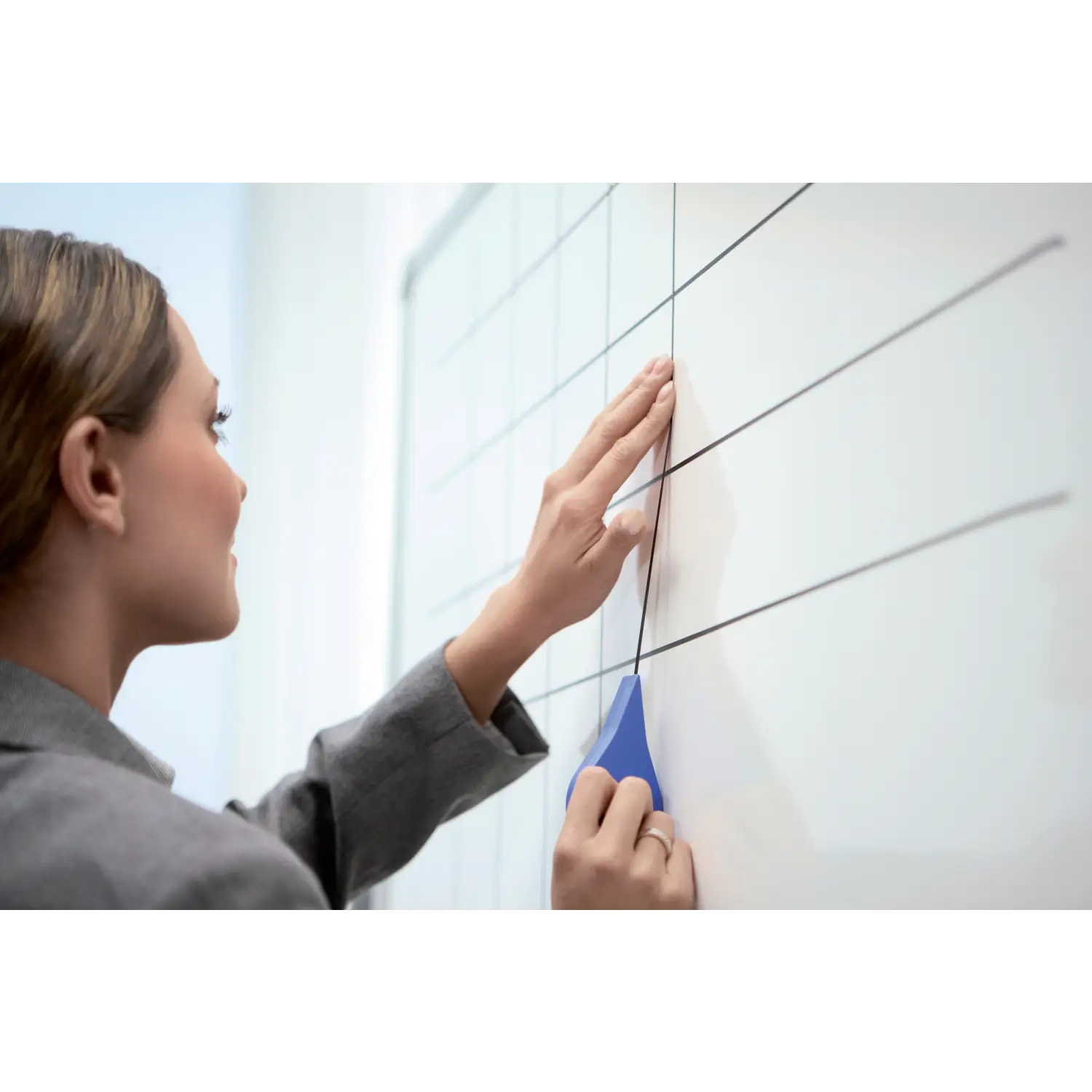 Tape til whiteboard sort 1,5 mm Nobo - 10 meter - Køb billigt på ...