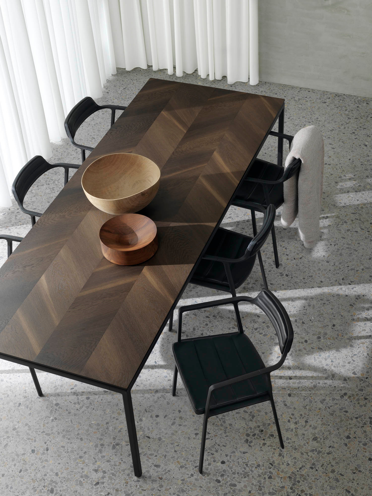 Vipp spisebord | Køb Vipp bord 200x95 cm her