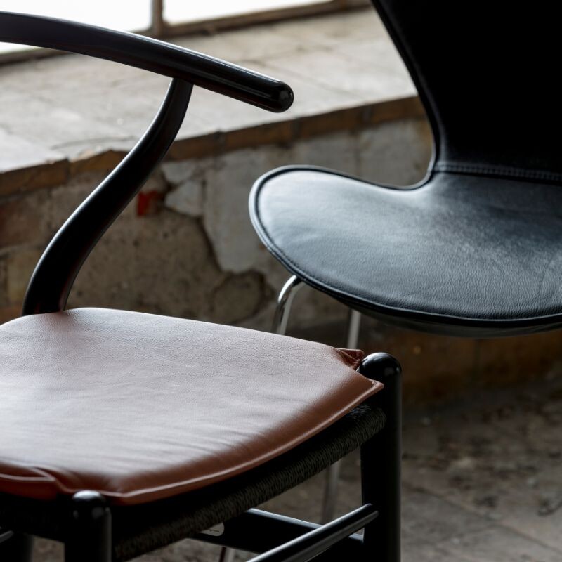 Bent Hansen Basic Læderhynde Y-Stol Cognac - Livingshop.dk
