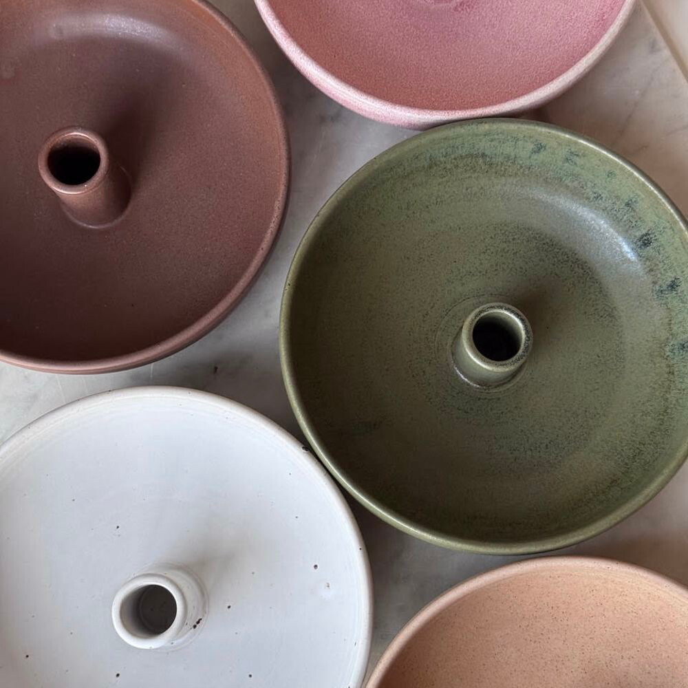 Julie Damhus Studio Oktober Lysestage Latte - Livingshop.dk