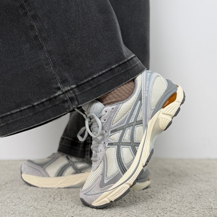 GT-2160 grå/creme sneakers - Asics | Rikke Solberg