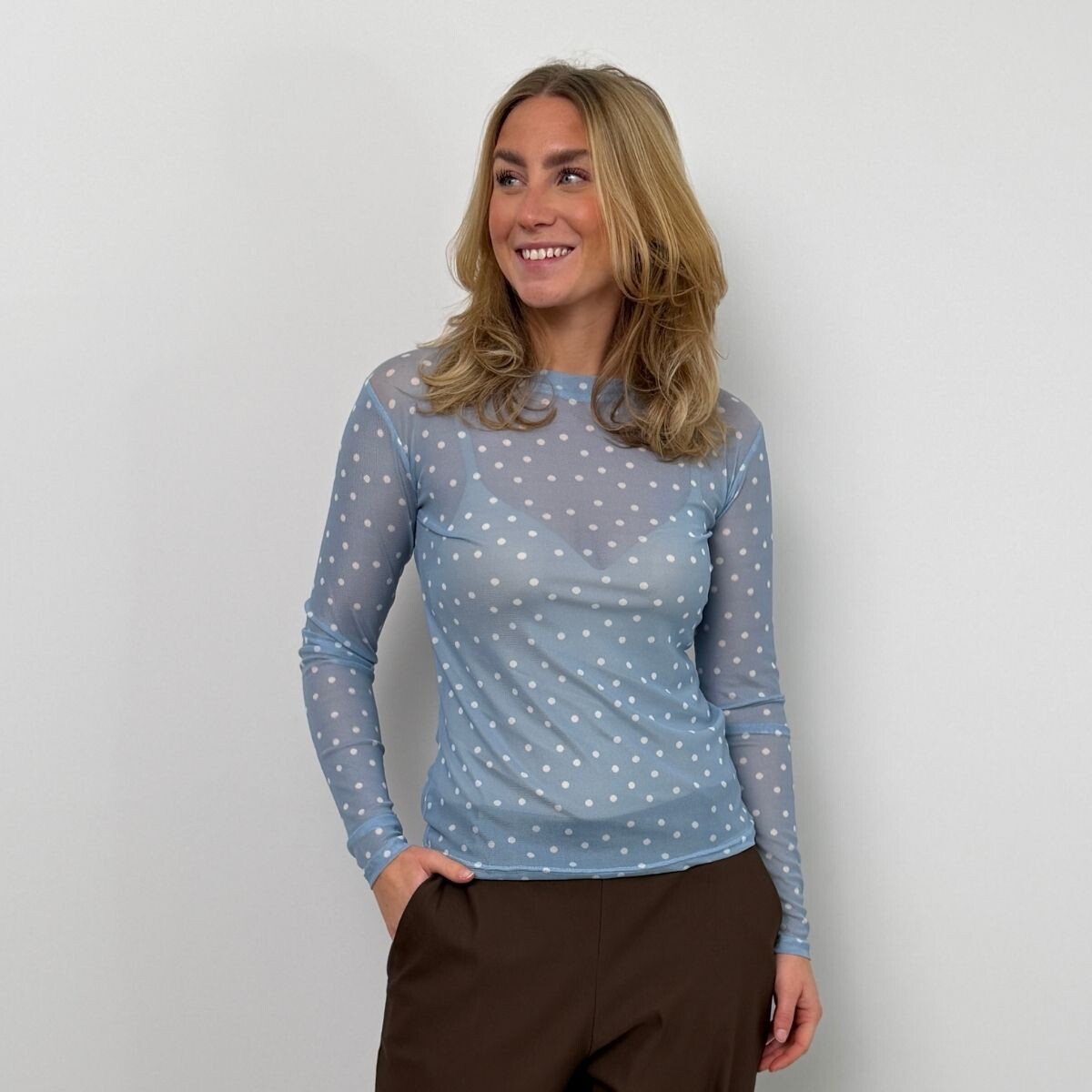 Annie Mesh blå bluse - Black Colour | Rikke Solberg