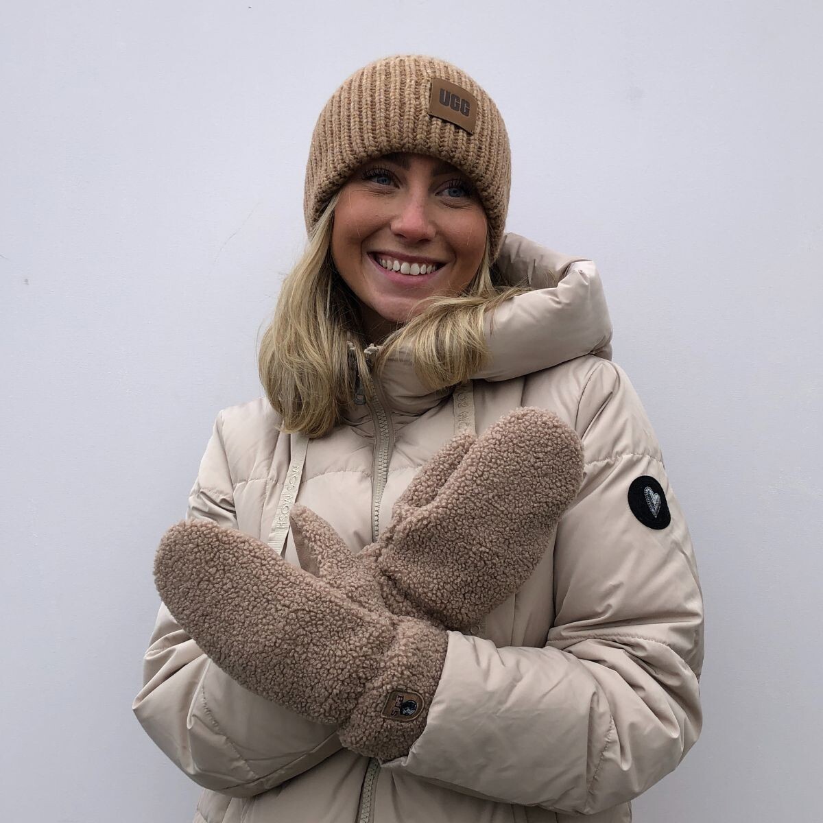 Power Mittens camel handsker - Parajumpers | Rikke Solberg