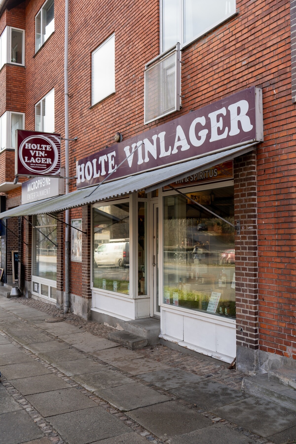 Holte Vinlager Holte | Gratis levering i lokalområdet