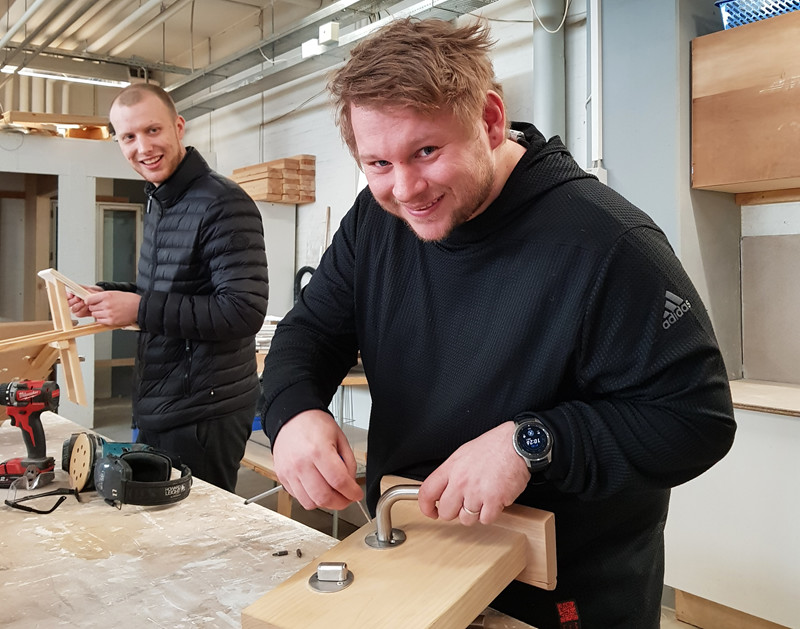 Ejendomsservicetekniker-elever endelig i værkstedet